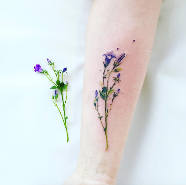 30 Delicate Forearm Flower Tattoo Designs & Ideas – EntertainmentMesh